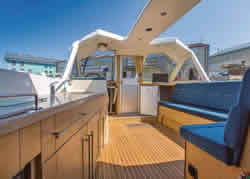 Description and our review of the Norfolk Broads hire boat Brinks ...